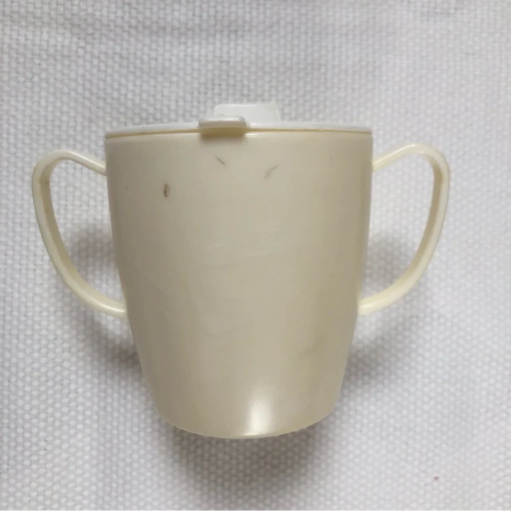 Disney | Kitchen | Vintage Mickey Mouse Sippy Cup Plastic | Poshmark